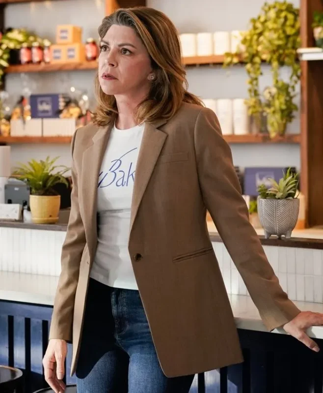 Tracker S02 Amy Pietz Brown Blazer