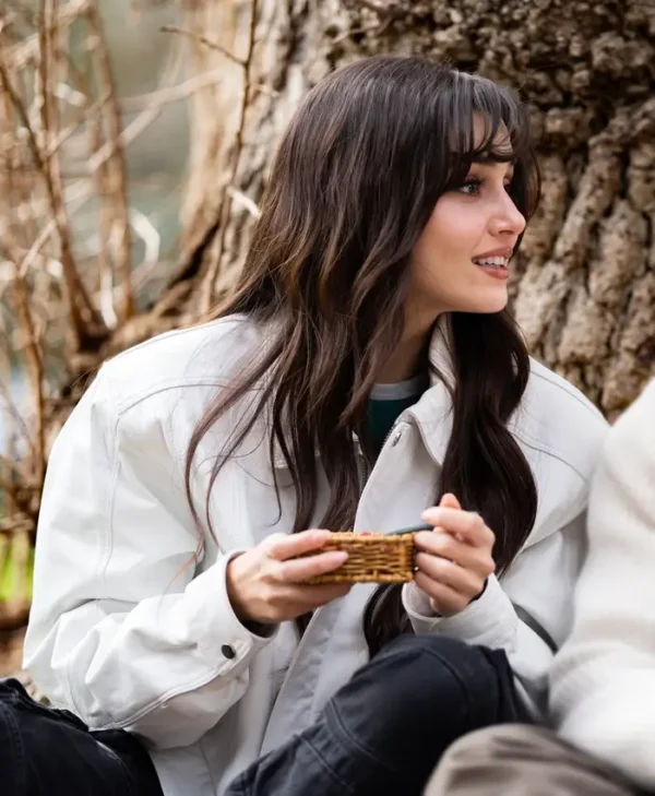 Reminder S01 Hande Erçel White Jacket